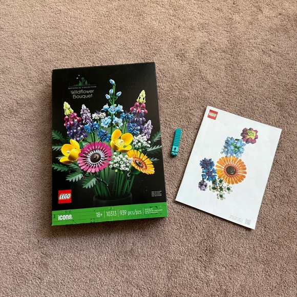 Lego | Other | Lego Icons Wildflower Bouquet With Vibrant Colors Empty ...